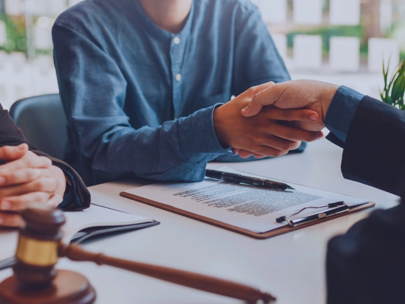 Associate Lawyer Hiring | Chicago Legal Recruiter